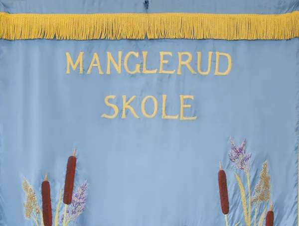 Fanen til Manglerud skole - KulturPunkt