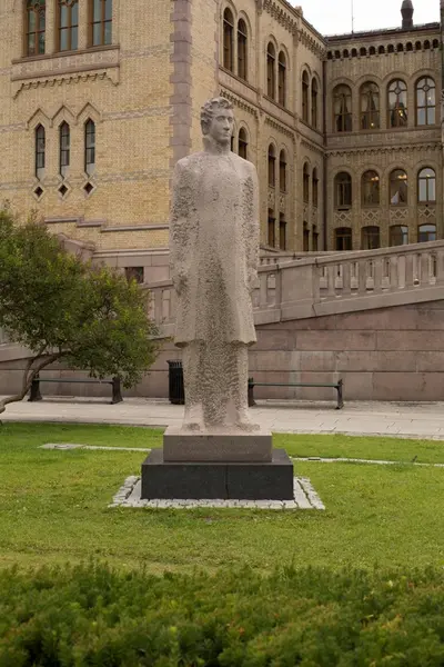 Stortingets kunstsamling - Kristian Blystad: Den unge kongen (Christian ...